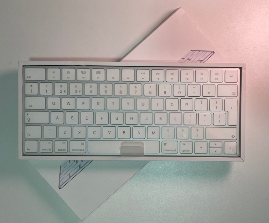 Apple Magic Keyboard 2 (UK Layout), Computers & Tech, Parts ...