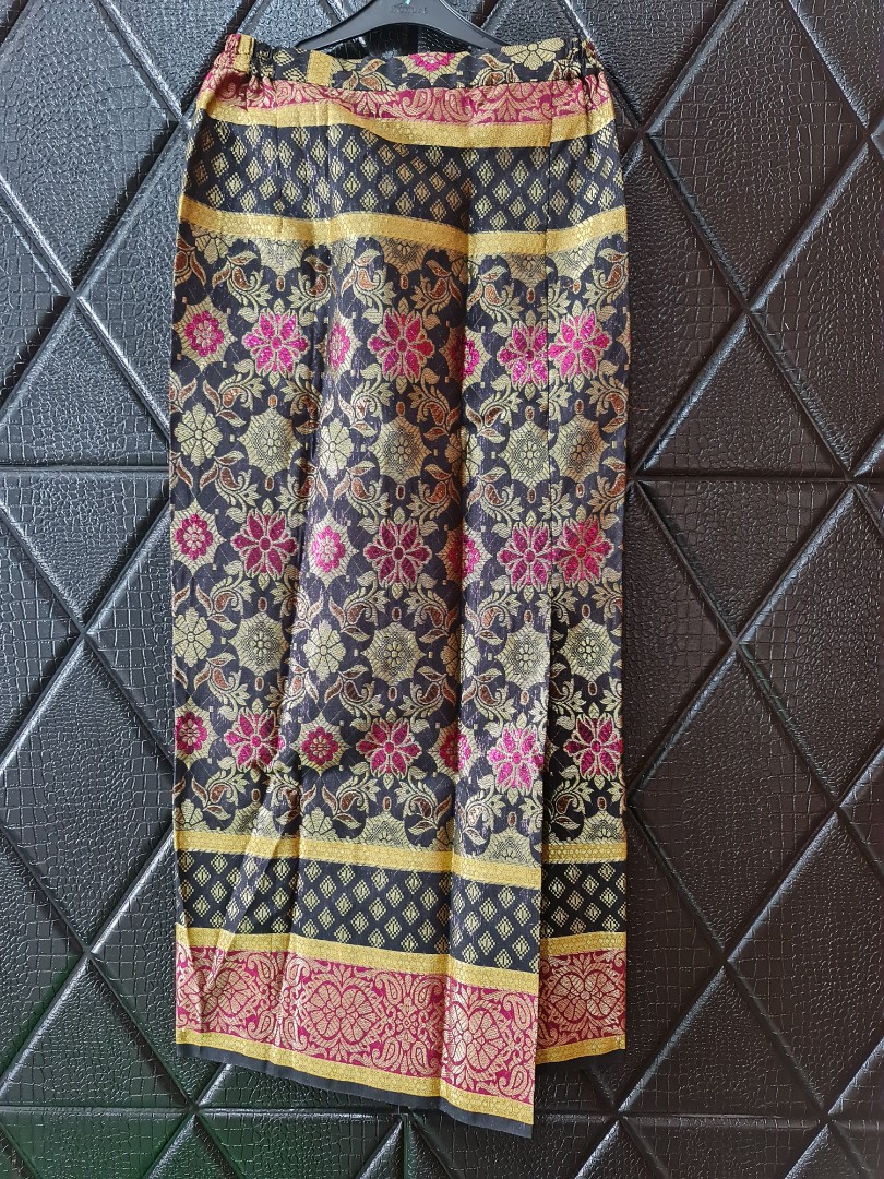 Bawahan tenun Riau, Fesyen Wanita, Pakaian Wanita, Bawahan di Carousell