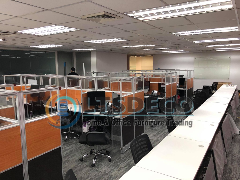 Call center Office partition-Workstation furniture, Furniture & Home ...