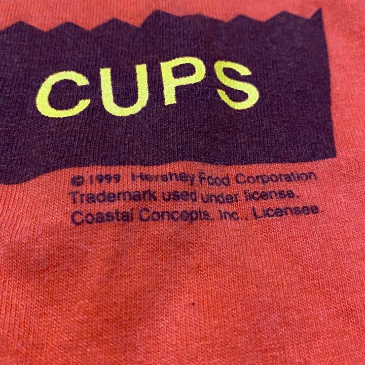 Gildan vintage Reese's milk chocolate kanye west tee, Fesyen Pria ...