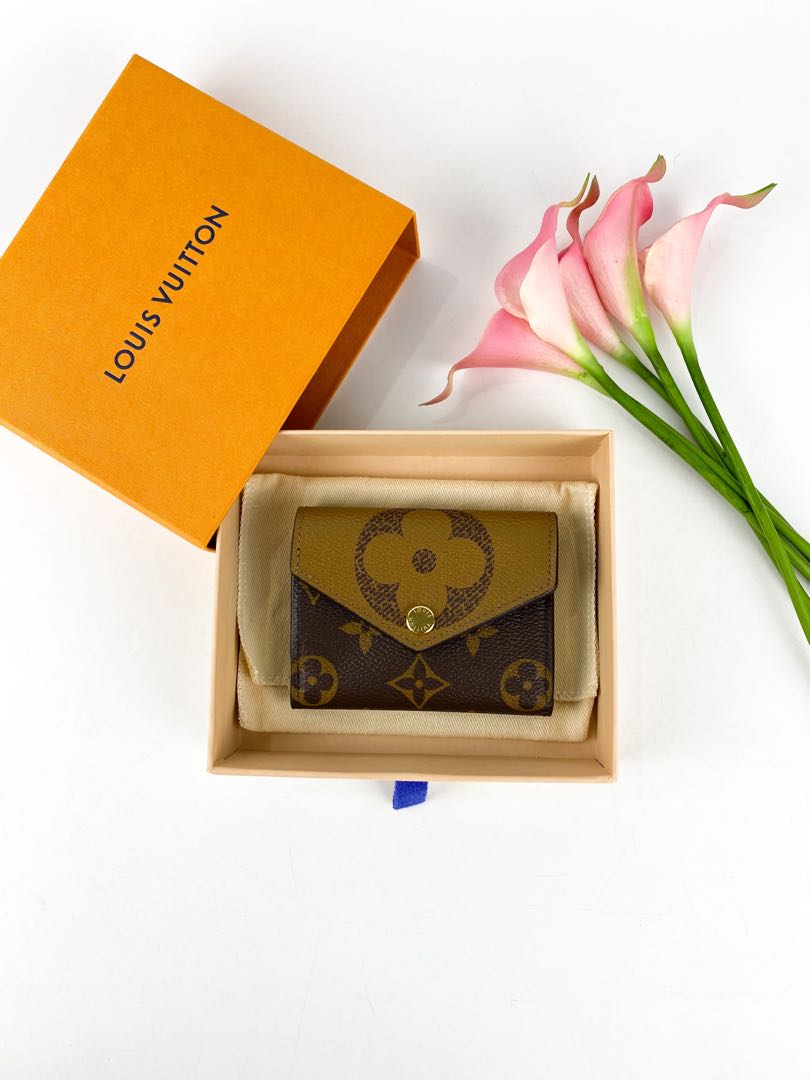 Louis Vuitton Zoe Compact Wallet Reverse Giant Monogram (microchip ...