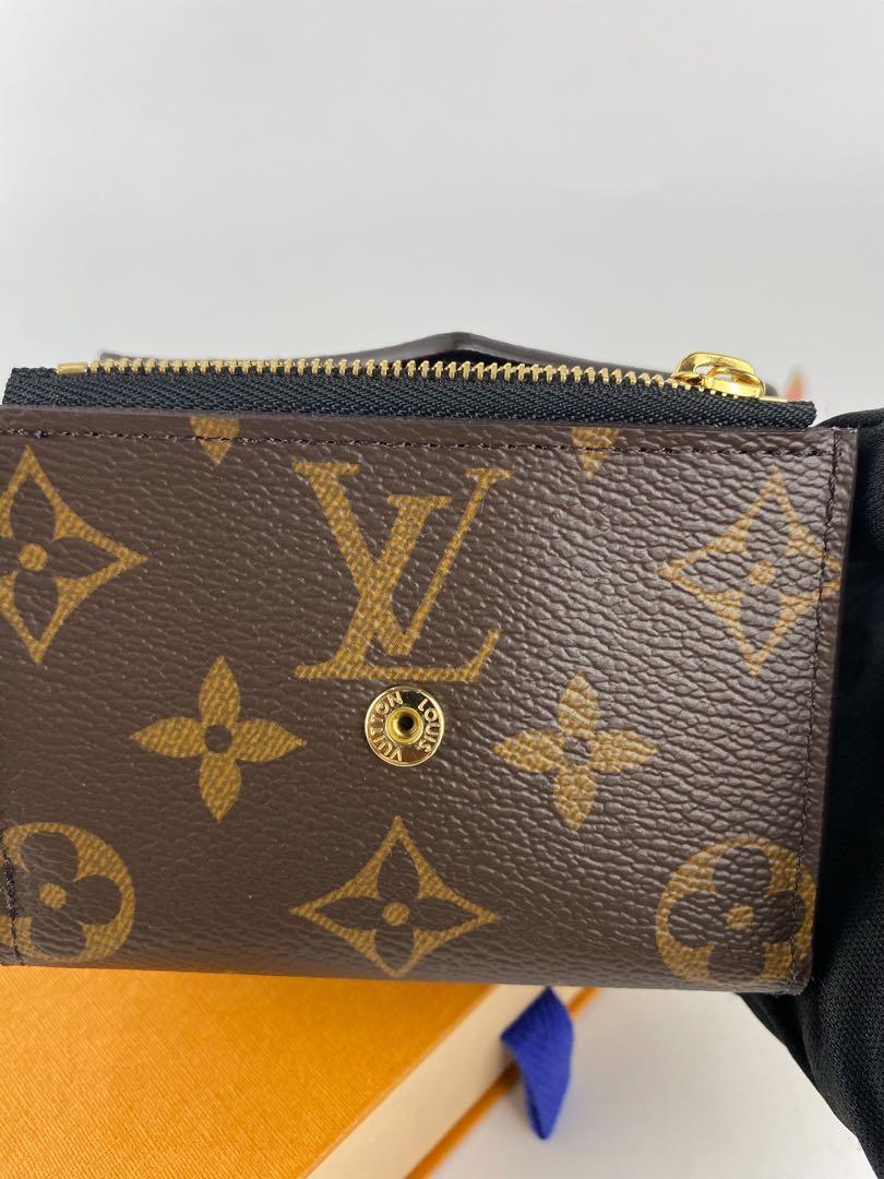 Louis Vuitton Zoe Compact Wallet Reverse Giant Monogram (microchip ...
