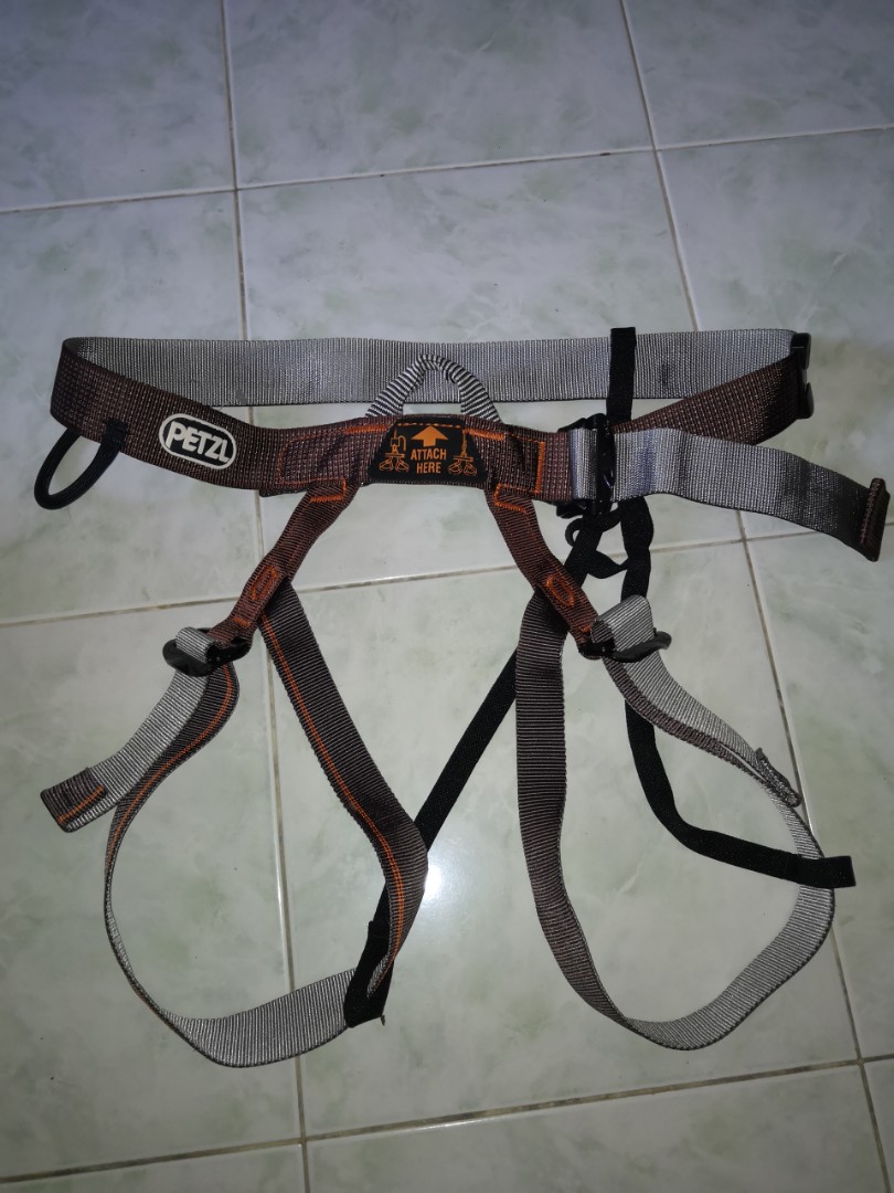 Petzl Pandion Harness Climbing, Sports Equipment, Other Sports ...