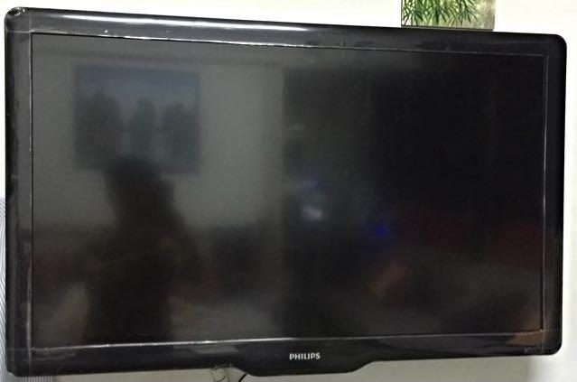 Philips 42 Inch TV (42PFL3605), TV & Home Appliances, TV ...
