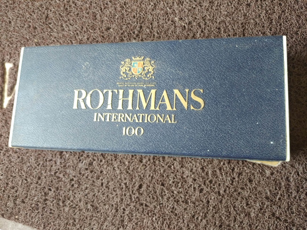 Rothmans box, Hobbies & Toys, Collectibles & Memorabilia, Vintage ...