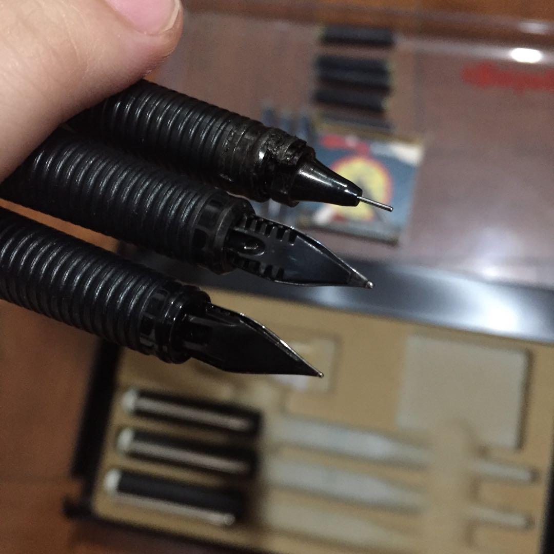 Rotring ArtPen Graph Calligraphy Fountain Pen Set With Ink Replacement ...