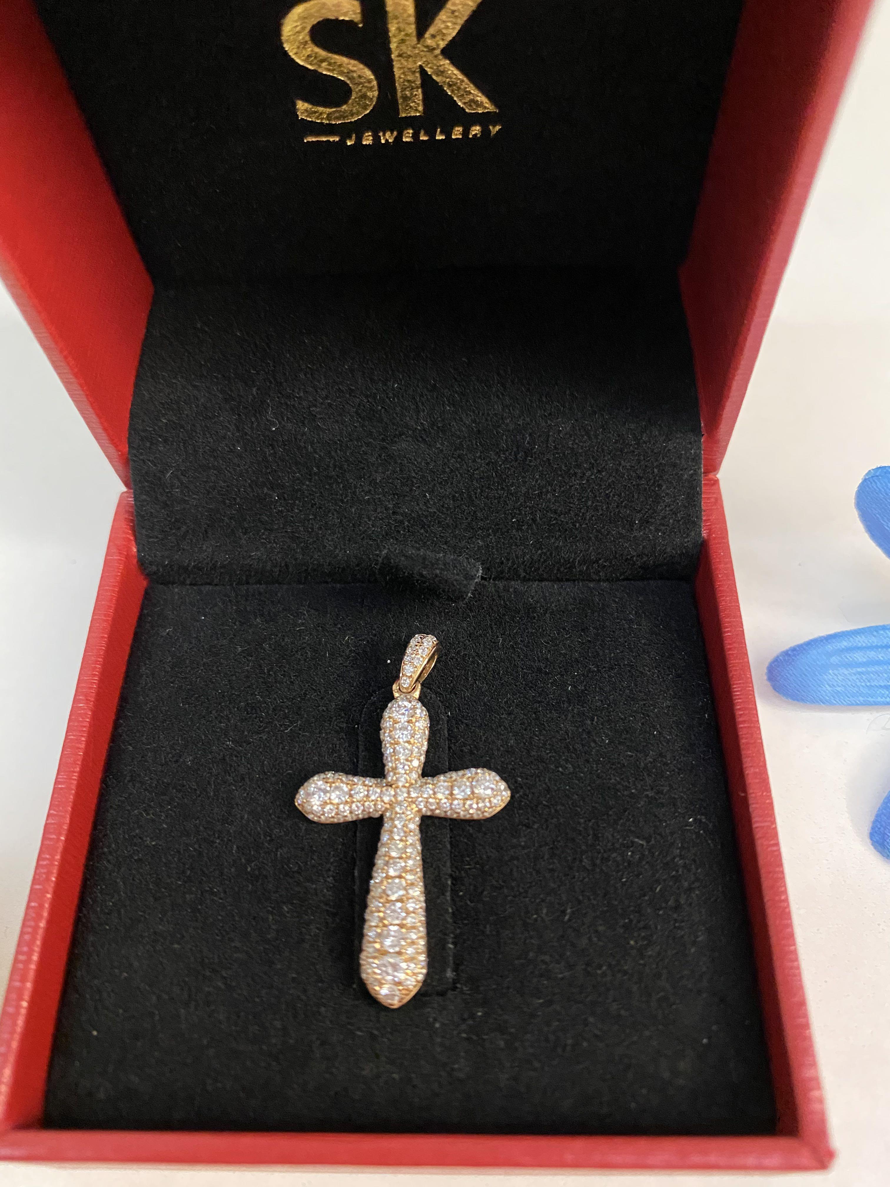 SOO KEE Diamond and Gold Cross Pendant, Women's Fashion, Jewelry ...