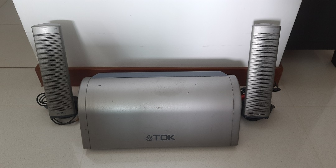 TDK soundbar w subwoofer..suitable for PC GAMING Movies Netflix Video ...