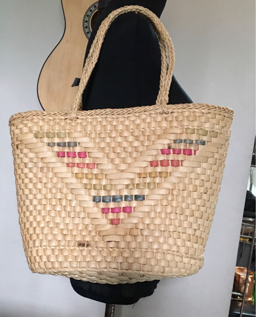 V design Native Bag, Women's Fashion, Bags & Wallets, Shoulder Bags on ...