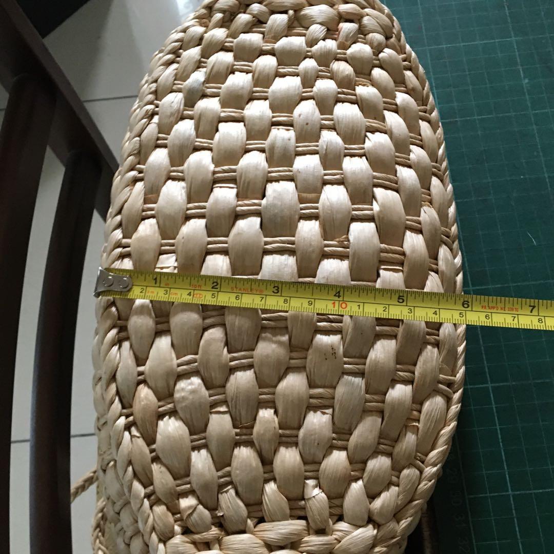 V design Native Bag, Women's Fashion, Bags & Wallets, Shoulder Bags on ...