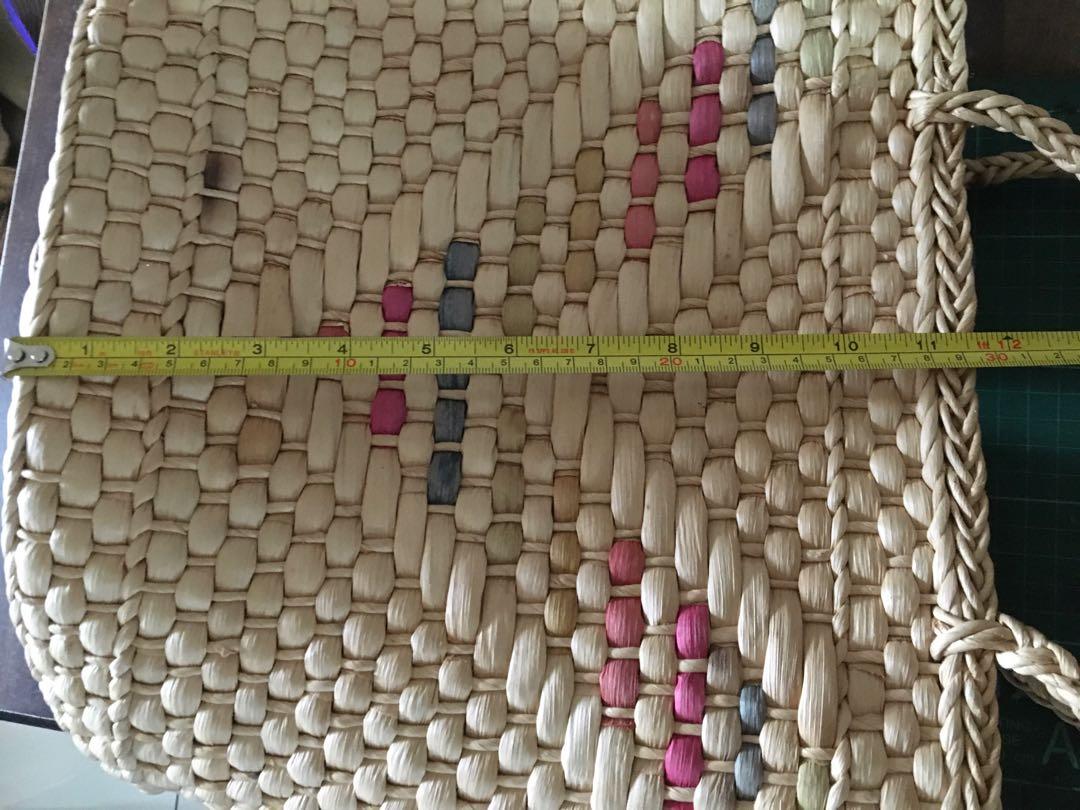 V design Native Bag, Women's Fashion, Bags & Wallets, Shoulder Bags on ...