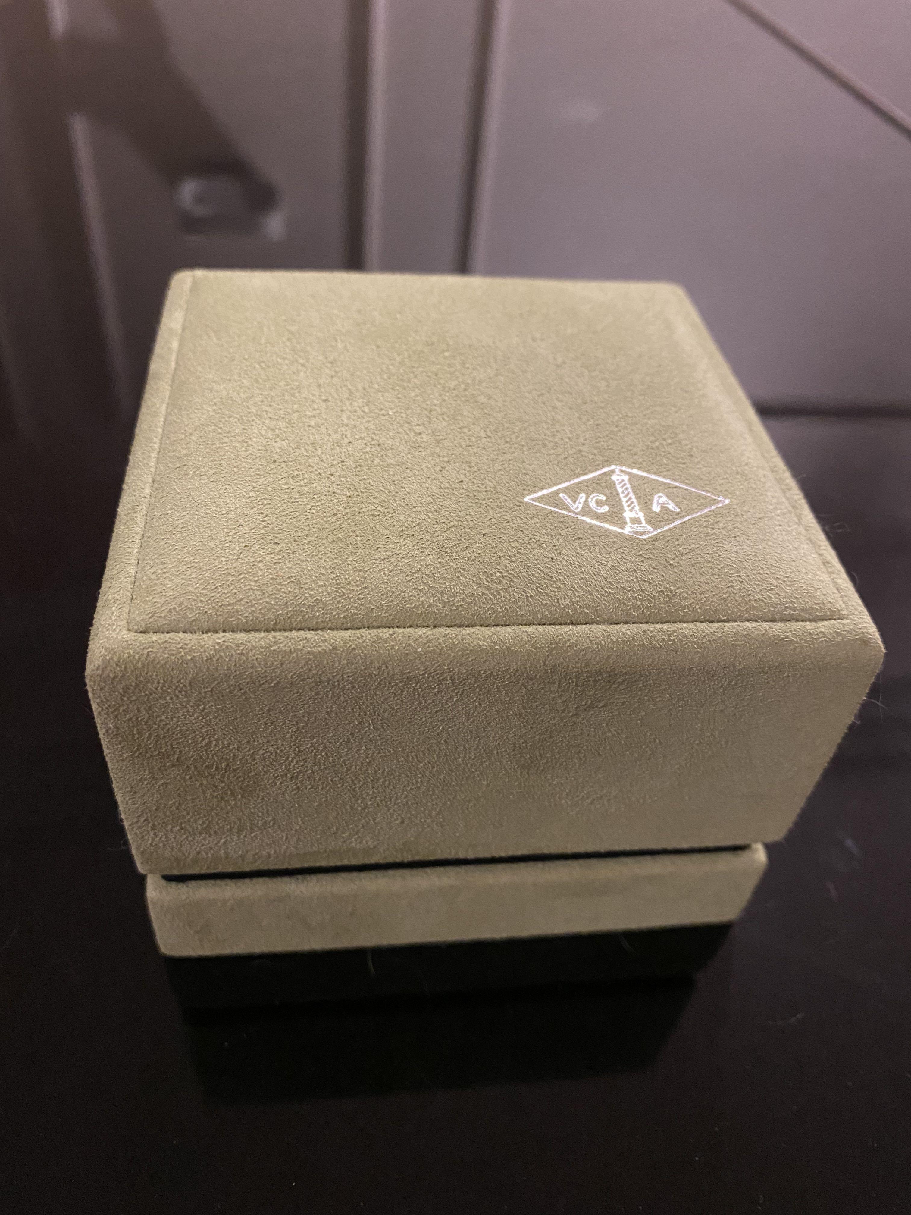 Rare Van Cleef and Arpels double ring box, Luxury, Accessories on Carousell