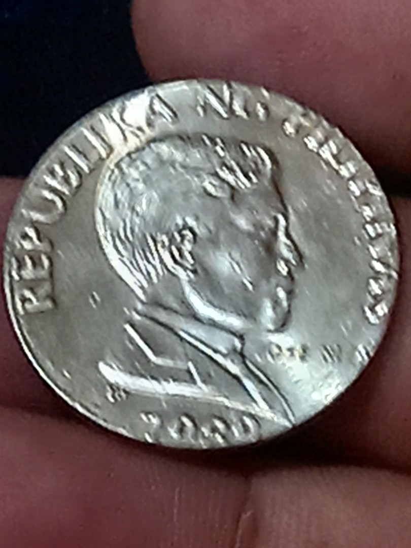 1 piso Philippine off centered error coin, Hobbies & Toys, Memorabilia ...
