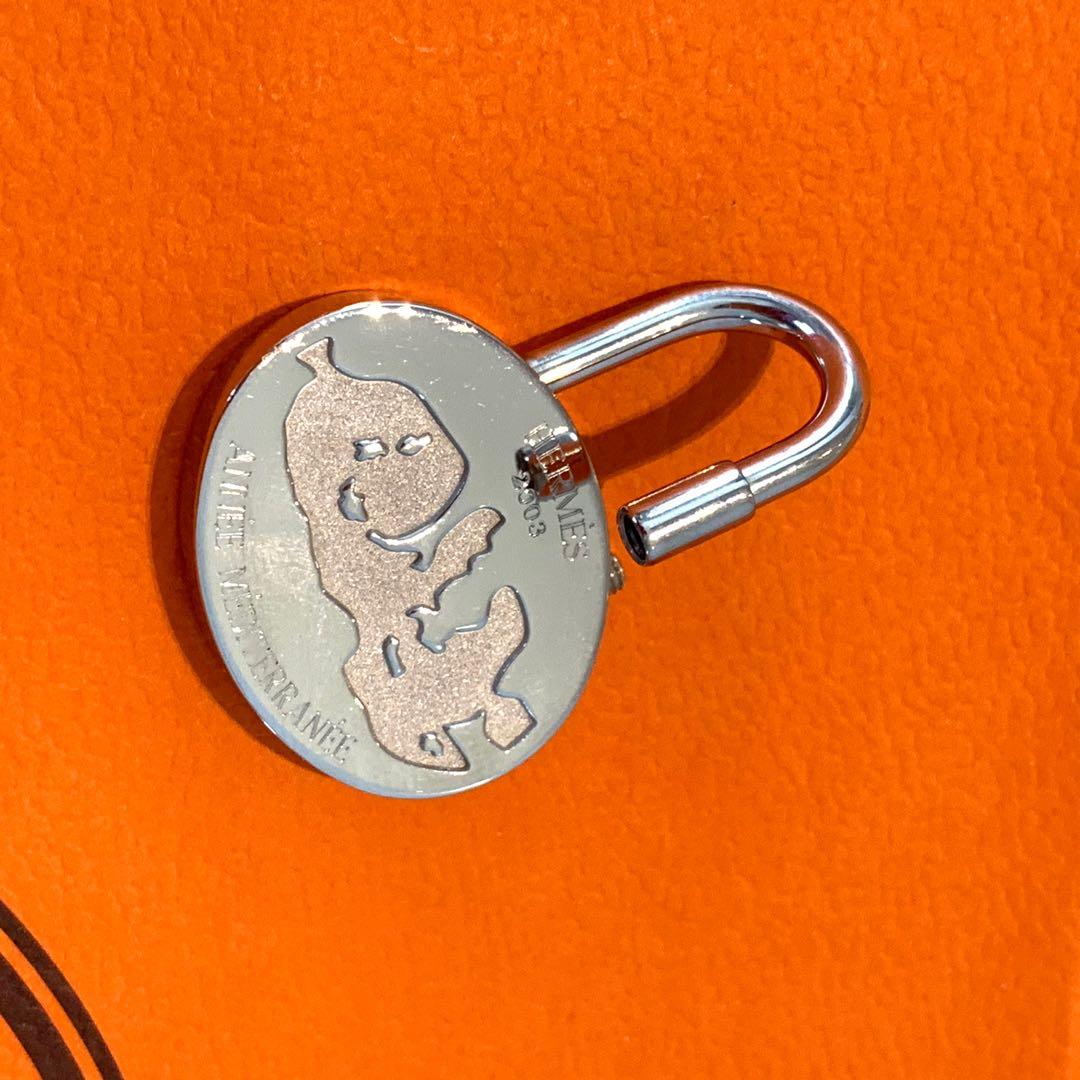絕版 愛馬仕 Hermes map Cadena 2003 限量版 銀色 鎖頭仔 可當吊墜 地圖 limited edition ...