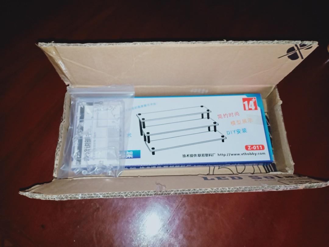 ACRYLIC RISER AND FIGMA STAND SET (ON-HAND) 30x30CM, Hobbies & Toys ...