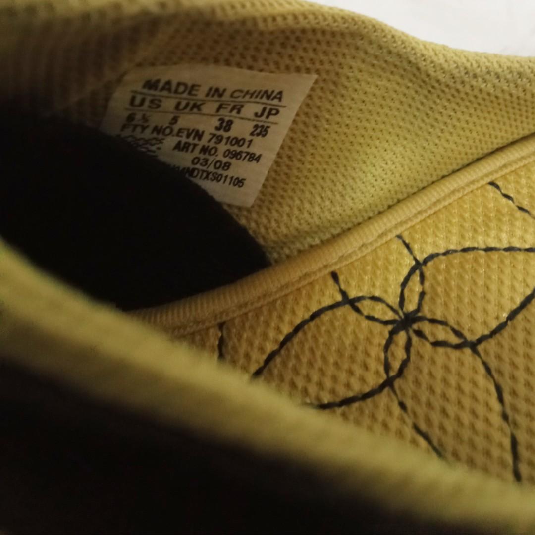 ADIDAS 3 Stripes Gold/Black Shoes US7, Women's Fashion, Footwear, Flats ...