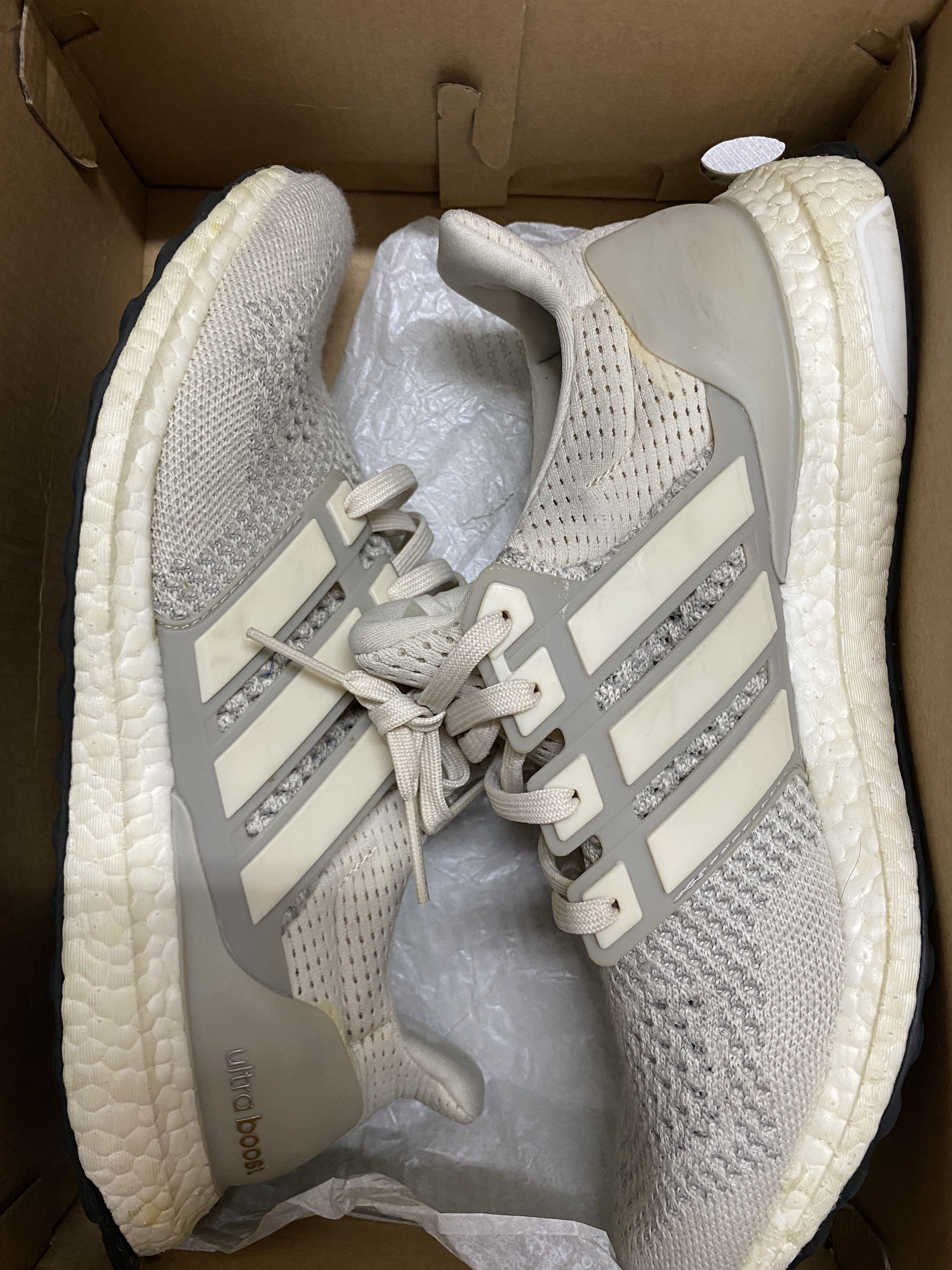 價錢反映新舊！Adidas Ultra boost 1.0 retro cream, 男裝, 鞋, 波鞋 - Carousell