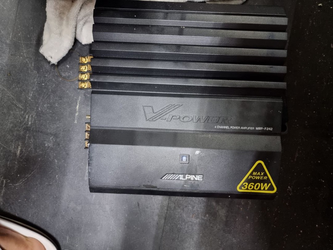 Alpine 4-CH power amplier MRP-f242 (300W), Audio, Other Audio Equipment ...