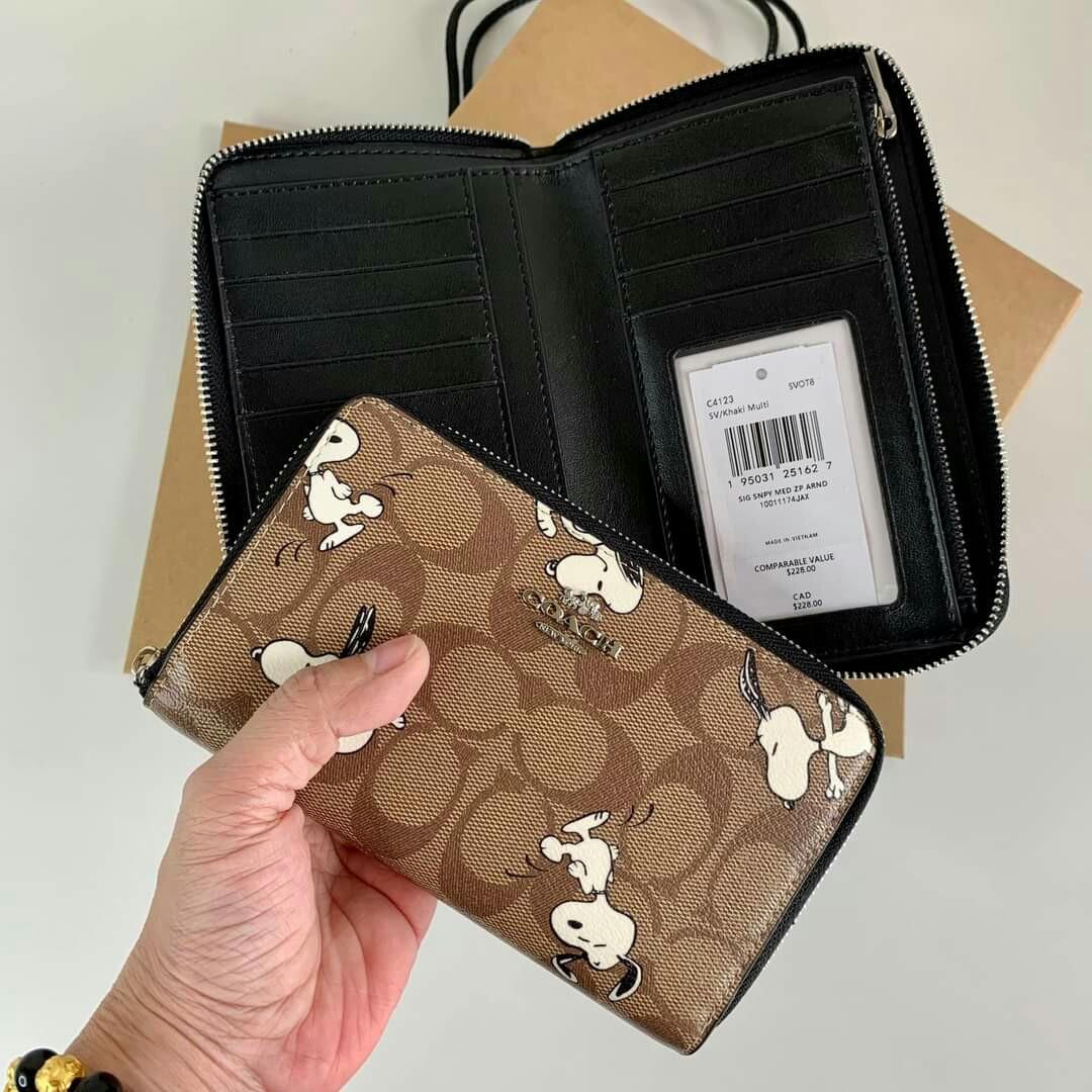 COACH X PEANUTS MEDIUM ID ZIP WALLET IN SIGNATURE CANVAS WITH SNOOPY ...