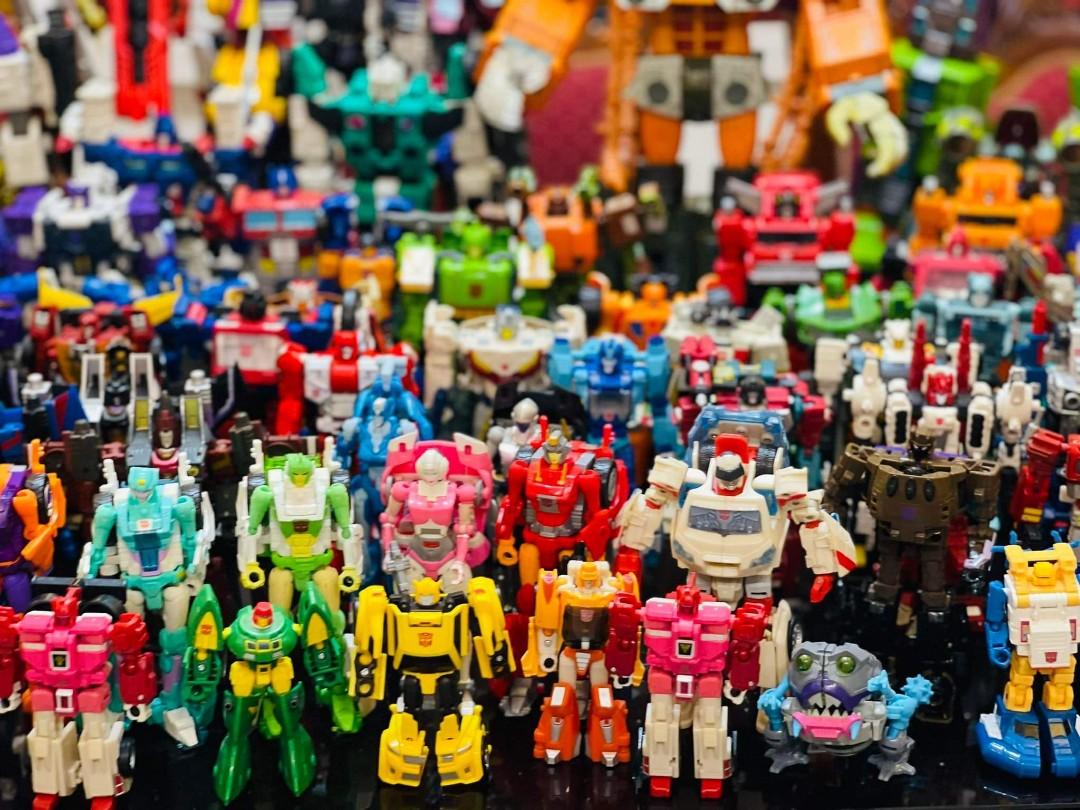 Hasbro/Takara Assorted Transformers Titans Return, Generations ...