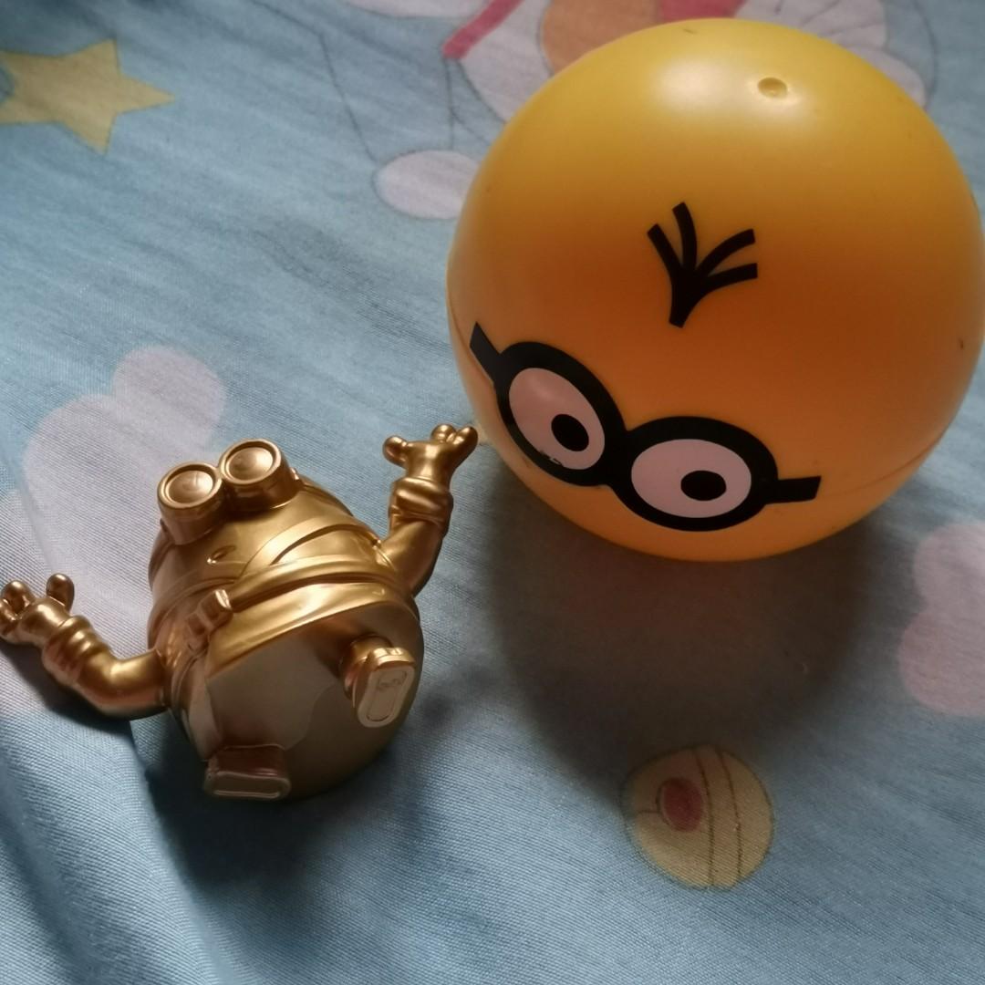 Mcdonalds Despicable Me Golden Minion toy, Hobbies & Toys, Memorabilia ...