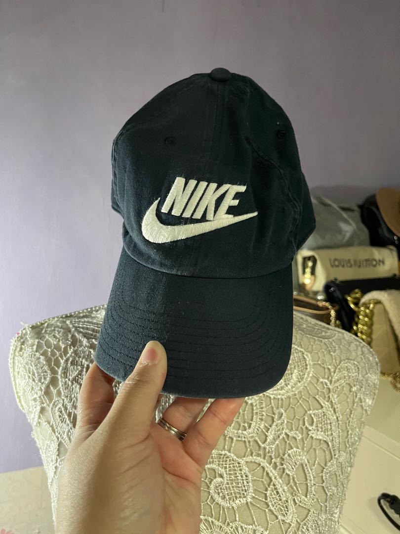 Nike basic cap, Men's Fashion, Watches & Accessories, Caps & Hats on ...