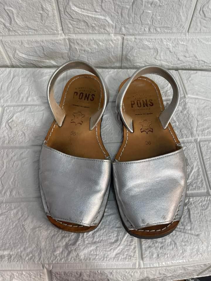 Original Avarca Pons, Women's Fashion, Footwear, Flats & Sandals on ...