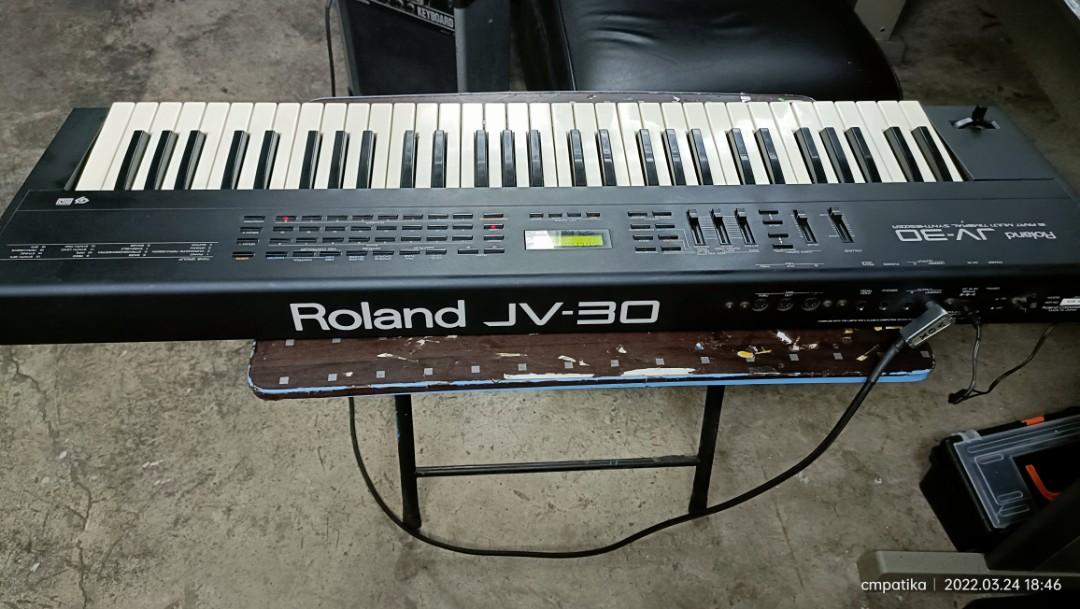 Roland jv-30 synthesizer, Hobbies & Toys, Music & Media, Musical ...