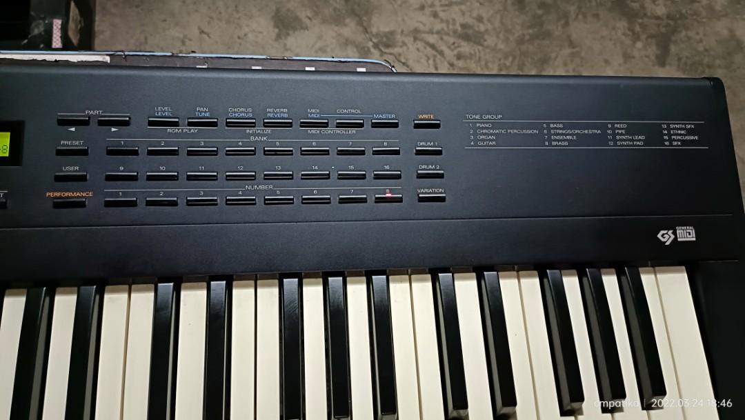 Roland jv-30 synthesizer, Hobbies & Toys, Music & Media, Musical ...