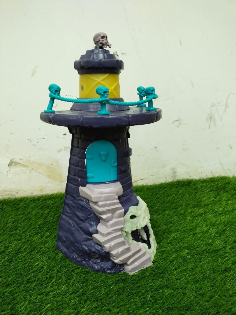 Scooby Doo Morphing Monster Crystal Cove Fright house Playset, Hobbies ...