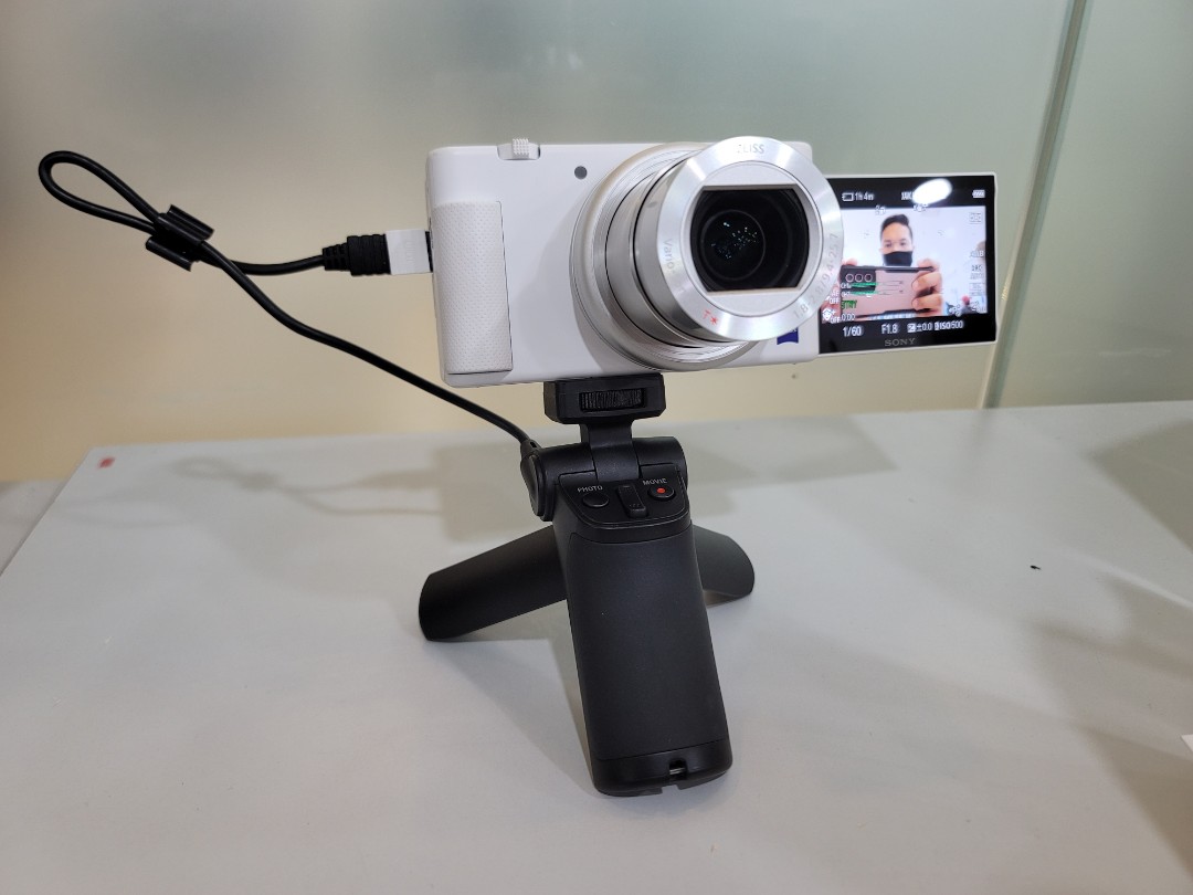 Sony ZV1 Camera limited edition white for Swap to Black, Photography ...