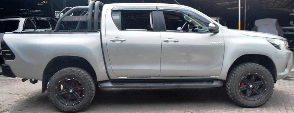 2018 Toyota Hilux 4x4 Similar to Conquest Strada Raptor F150 Navara ...