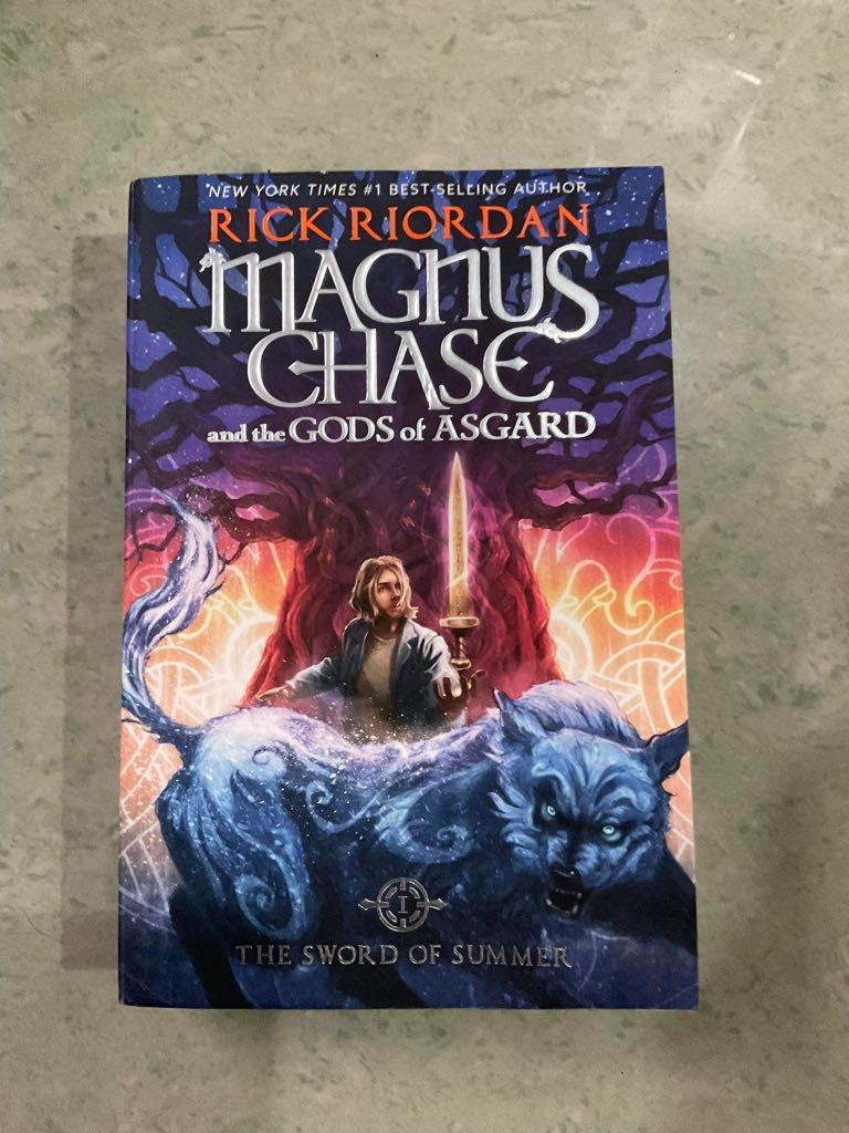 Magnus Chase (The Sword of Summer), Hobbies & Toys, Books & Magazines ...