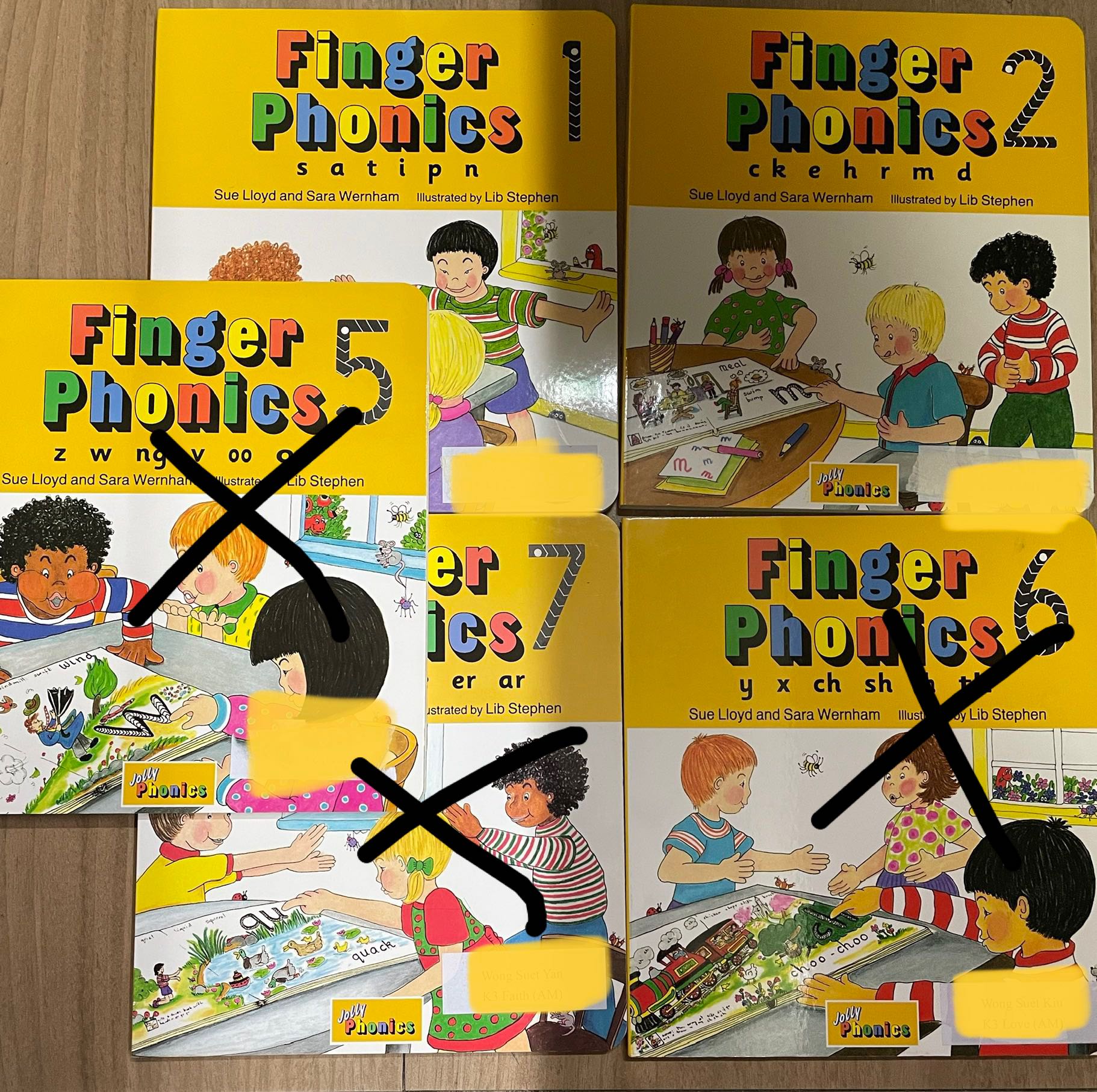 Finger phonics 1,2, 興趣及遊戲, 書本 & 文具, 小說 & 故事書 - Carousell