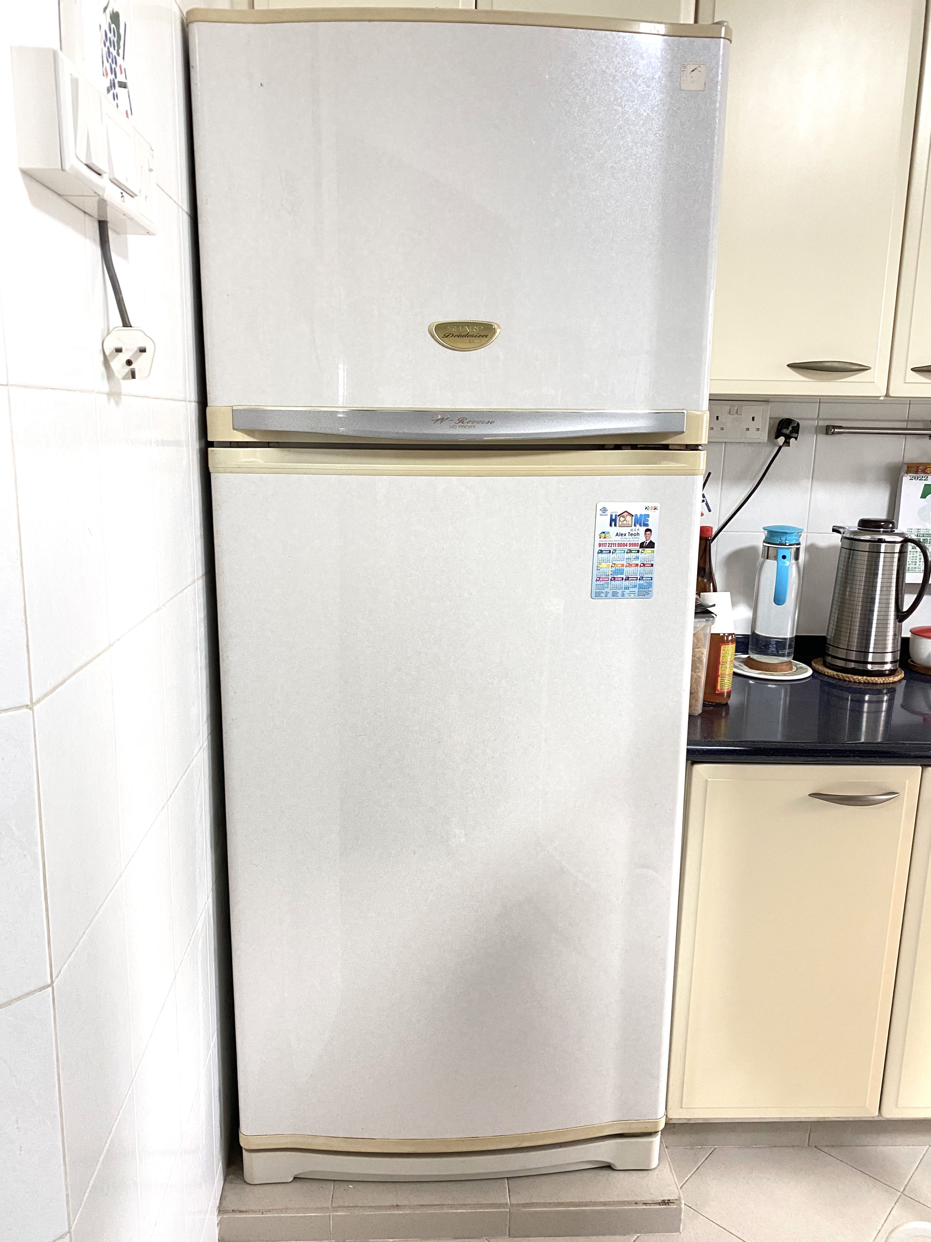 Sharp Refrigerator-Freezer Fridge (521 Litre) Working Condition, TV ...