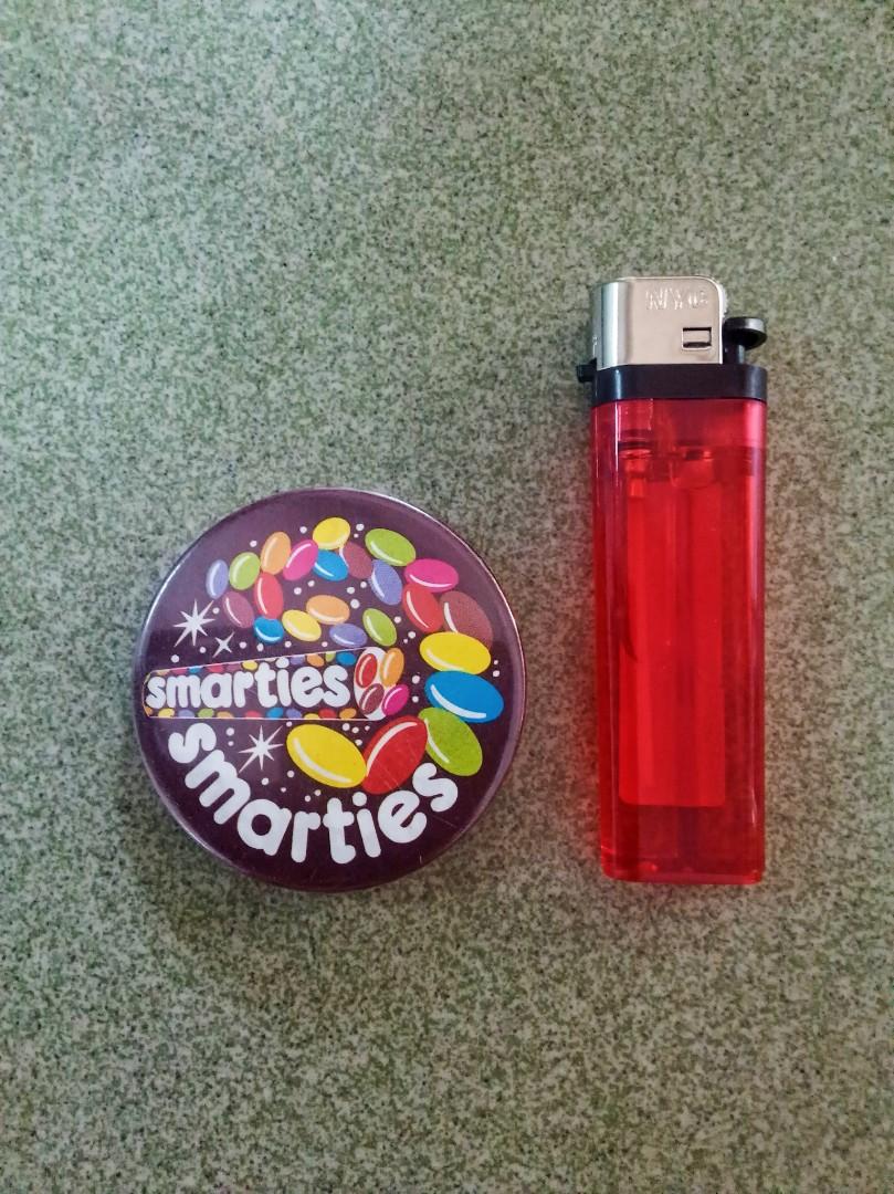 Vintage 90's Smarties Candy/Chocolate Button Badge. Lencana Butang ...