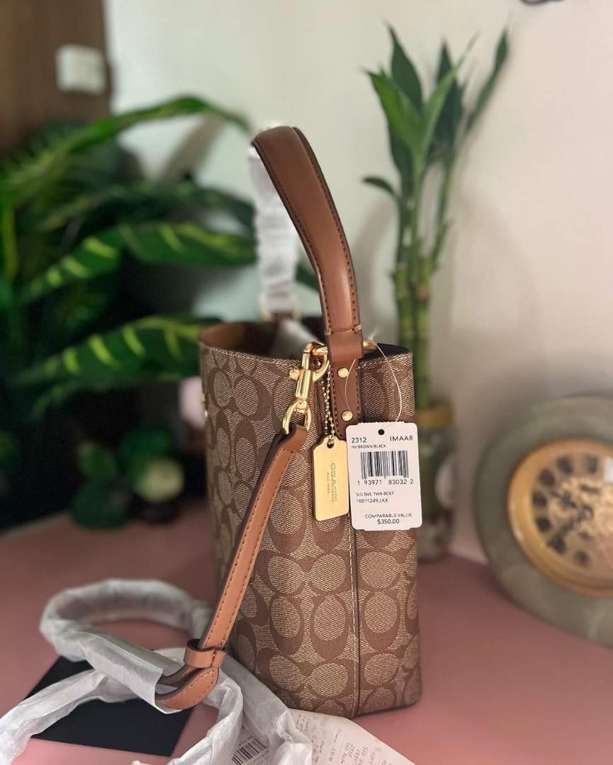 Coach Town Bucket in Signature Canvas Brown, Women's Fashion, Bags ...