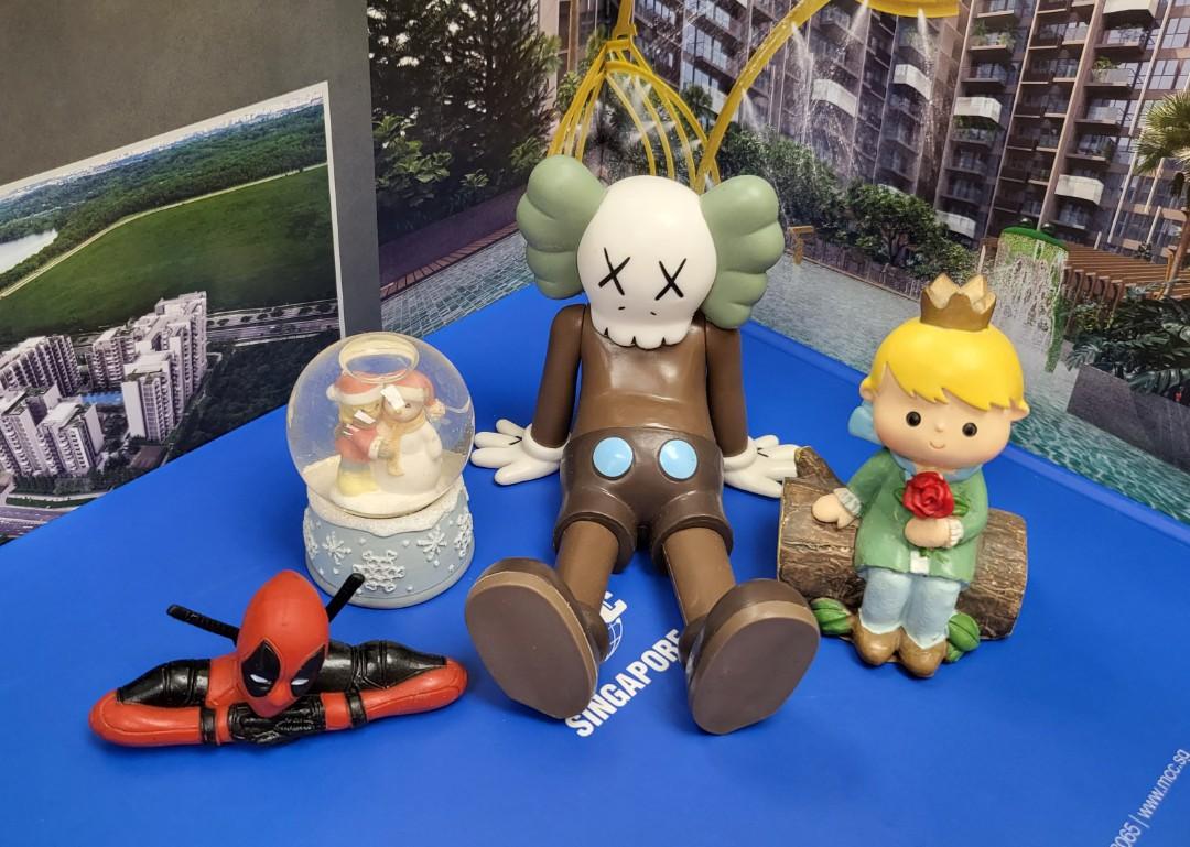 Dead Pool / Little Prince / KAWS / Snow globe figurine,, Hobbies & Toys ...