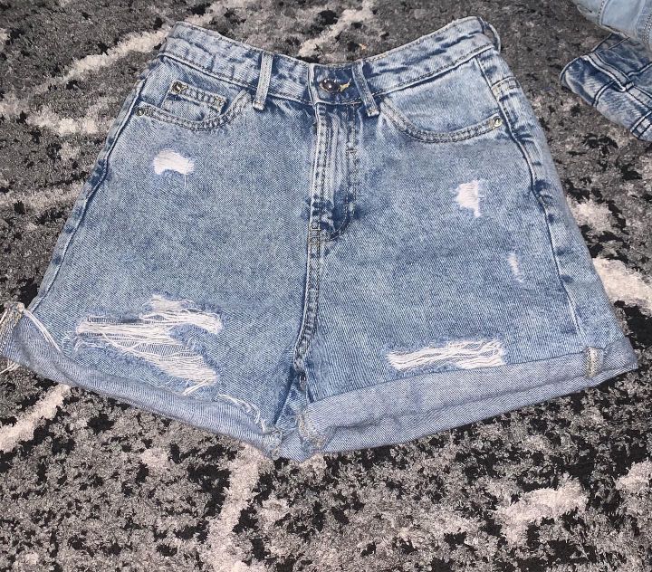 Denim shorts ragged, Women's Fashion, Bottoms, Shorts on Carousell