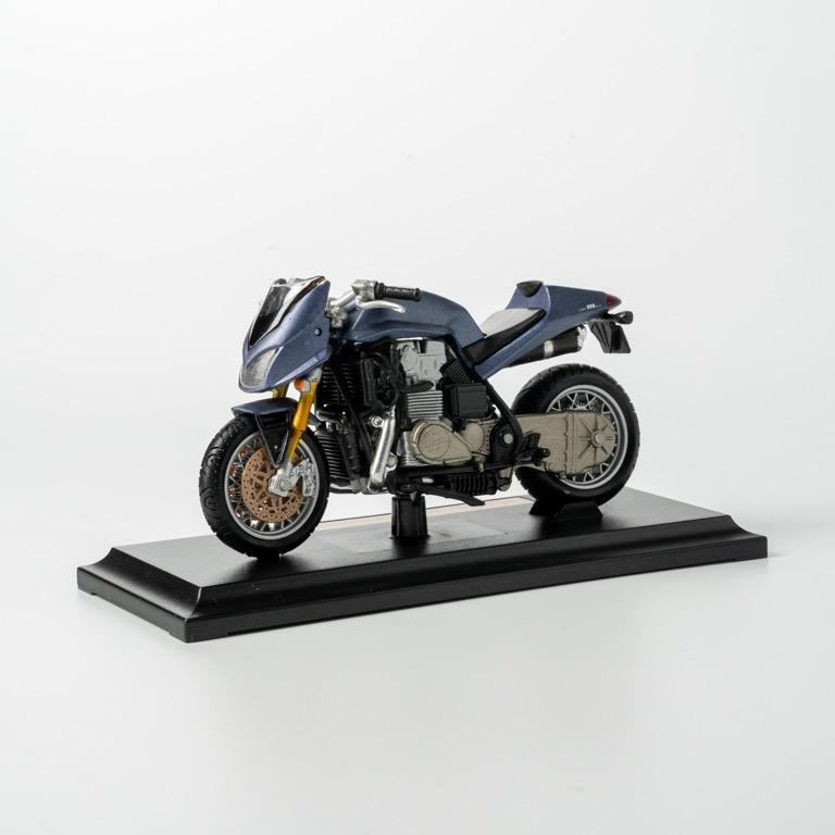 Maisto Munch Mammut 2000_Blue Colour ver, Hobbies & Toys, Collectibles ...