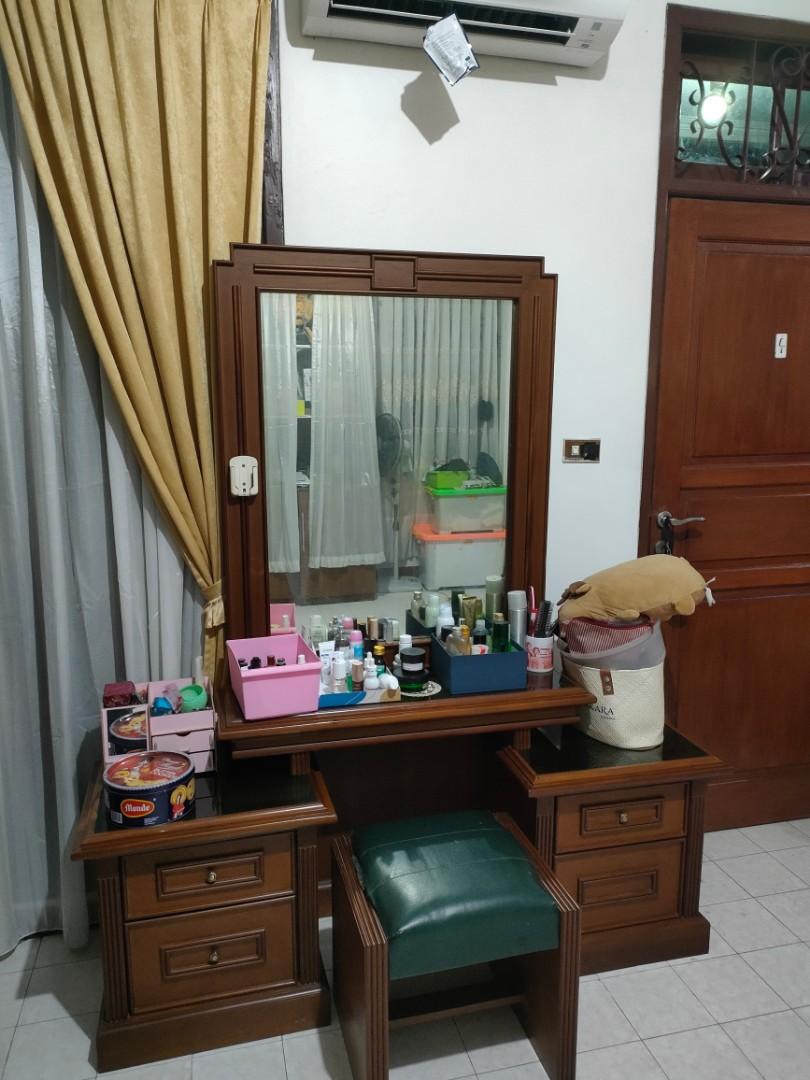 Meja Rias Kayu Jati Khas Jepara Klasik Modern, Perabotan Rumah di Carousell