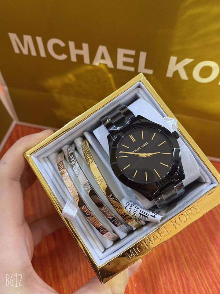 MK SET SLIM RUNWAY W/BANGLES AUTHENTIC WATCH, Women's Fashion, Watches ...