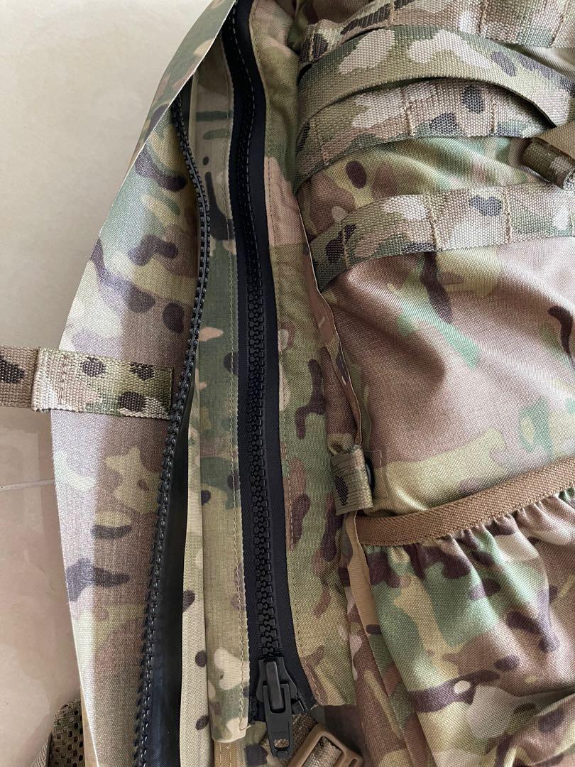 Mystery ranch 3dap matbock drybag multicam, Men's Fashion, Bags ...