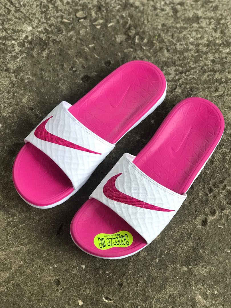 Nike Benassi Solarsoft, Women's Fashion, Footwear, Slippers and slides ...