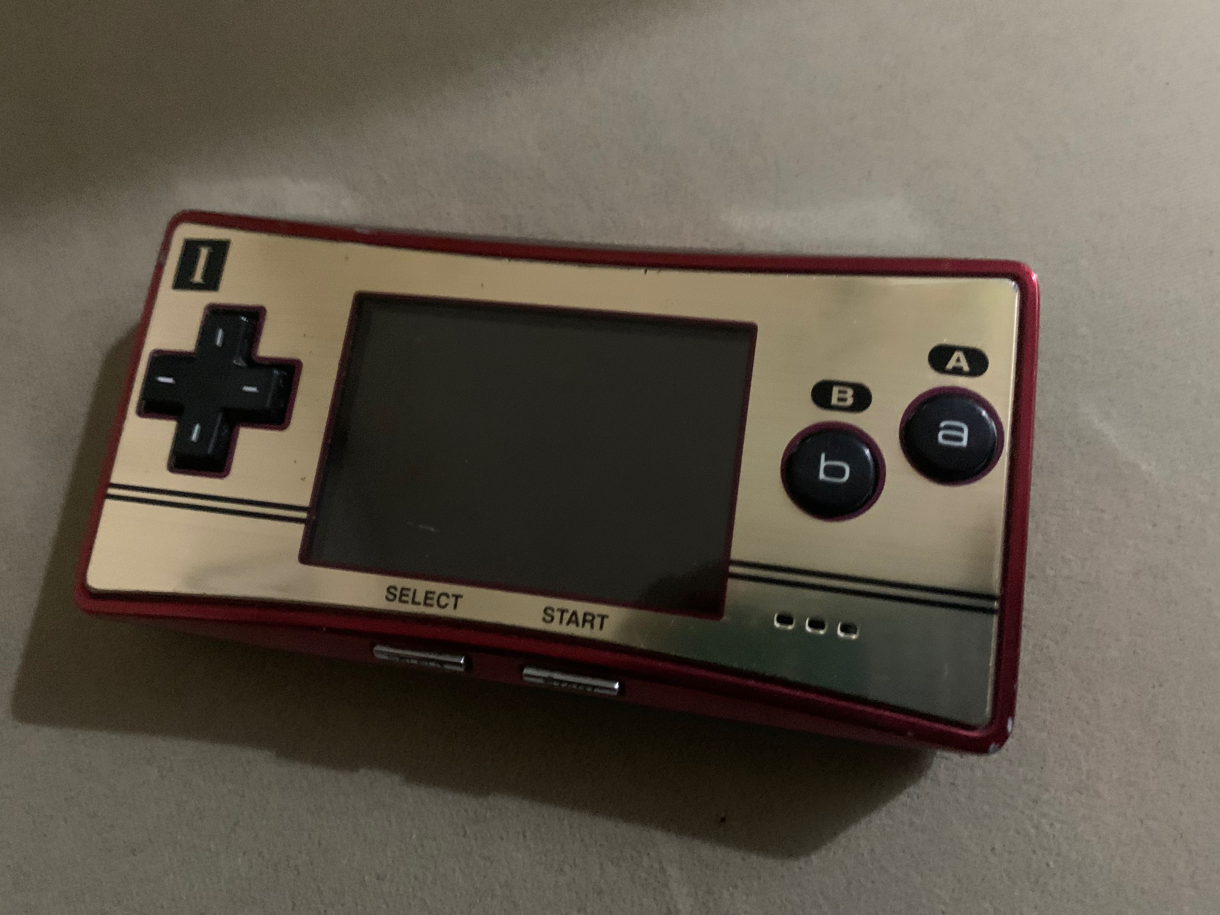 Nintendo Game Boy Micro (Nintendo 20th Anniversary Edition) / Nintendo ...