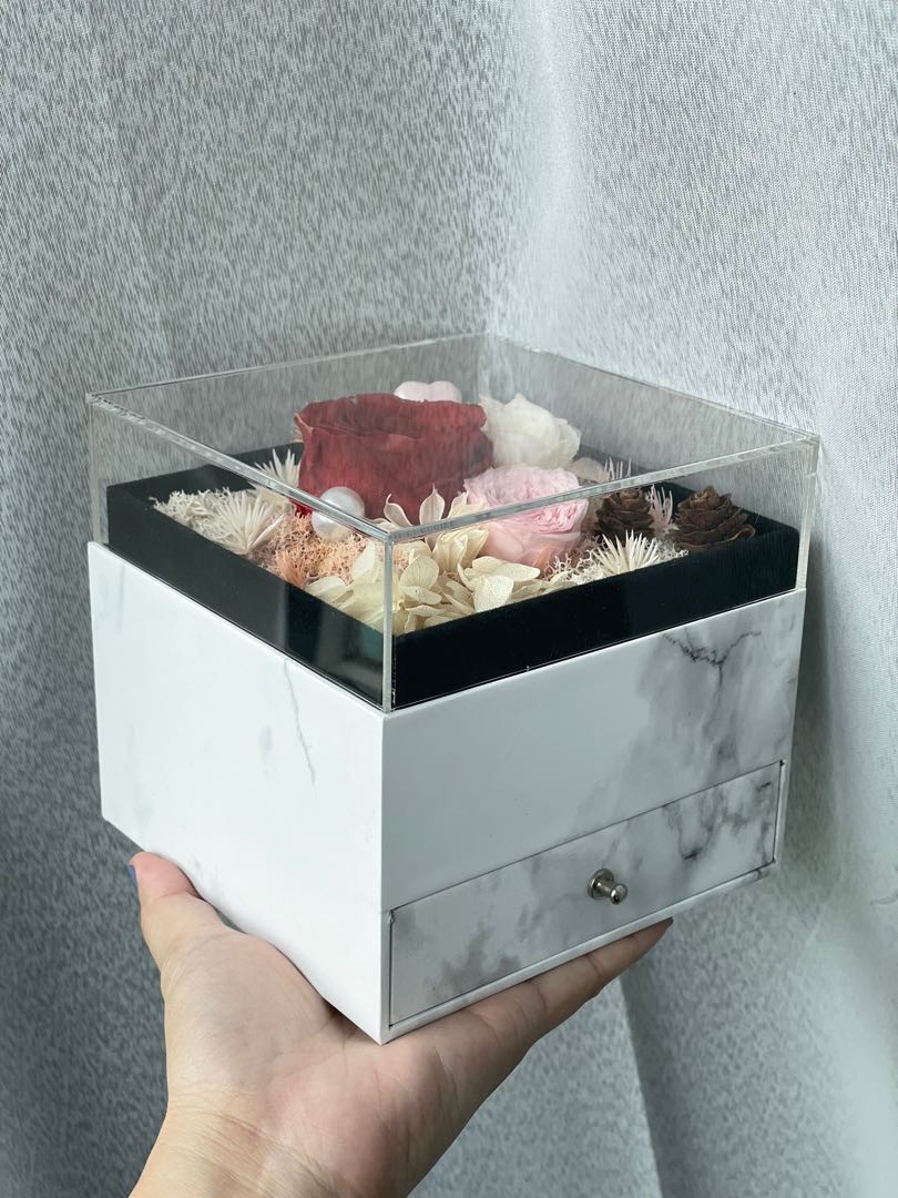 Preserved Flowers Jewelry Box, Hobbies & Toys, Stationery & Craft ...
