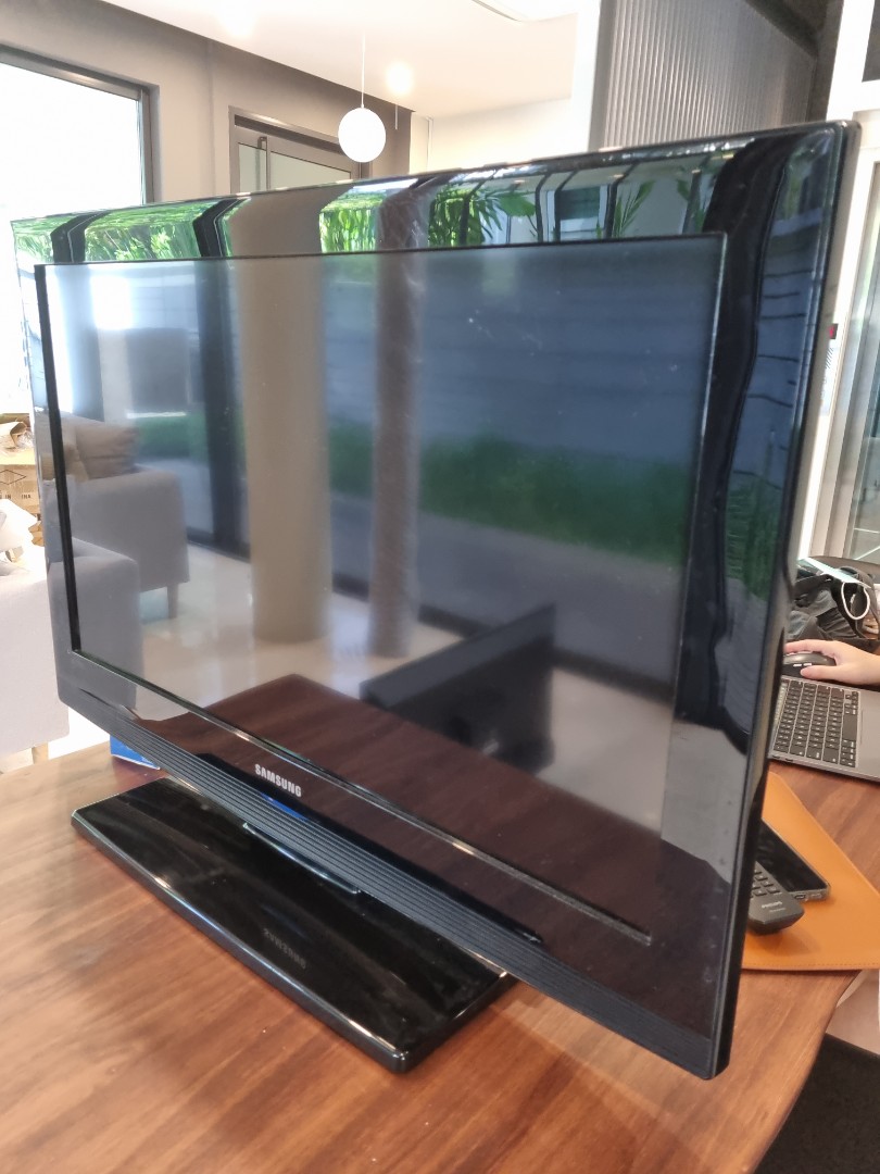 Samsung 32inch Lcd TV LA32B350F1, TV & Home Appliances, TV ...