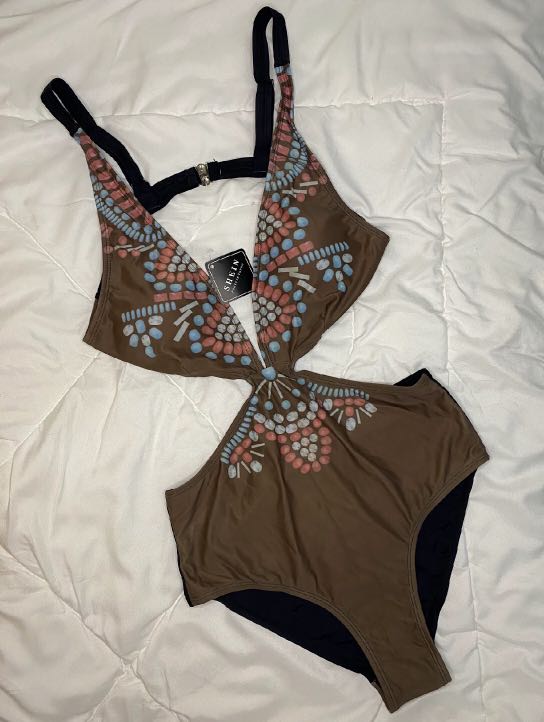 Shein One Piece Bikini (Medium), Women's Fashion, Swimwear, Bikinis ...
