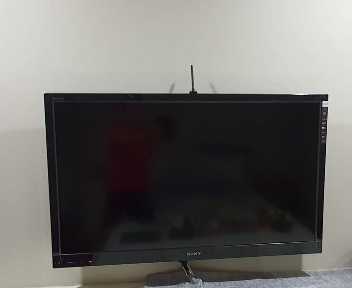 Sony Bravia LED TV 42 inch, TV & Home Appliances, TV & Entertainment ...