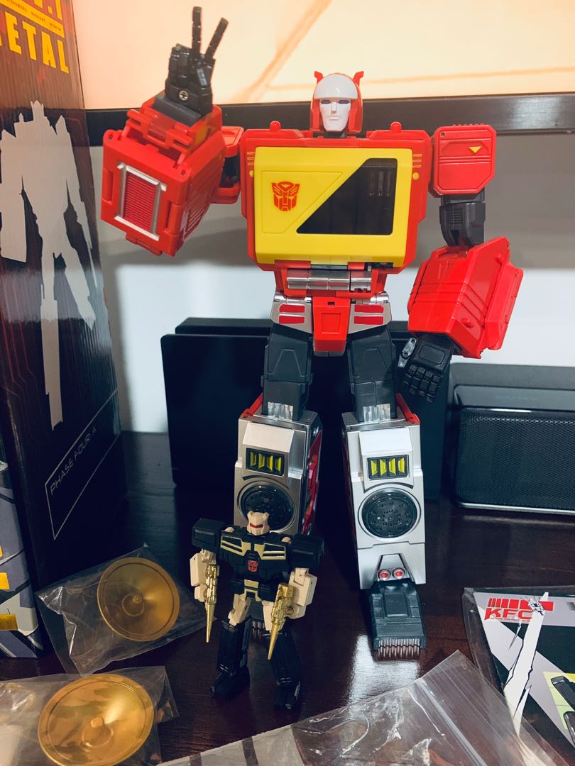 Transformer KFC Transistor pure red MP 3p blaster, Hobbies & Toys, Toys ...